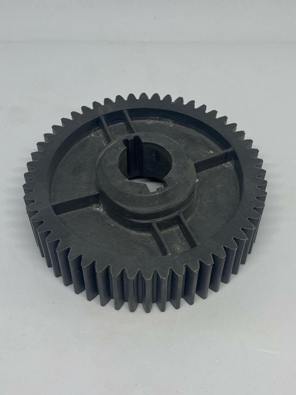 Большое пластмассовое зубчатое колесо 33.0173.000