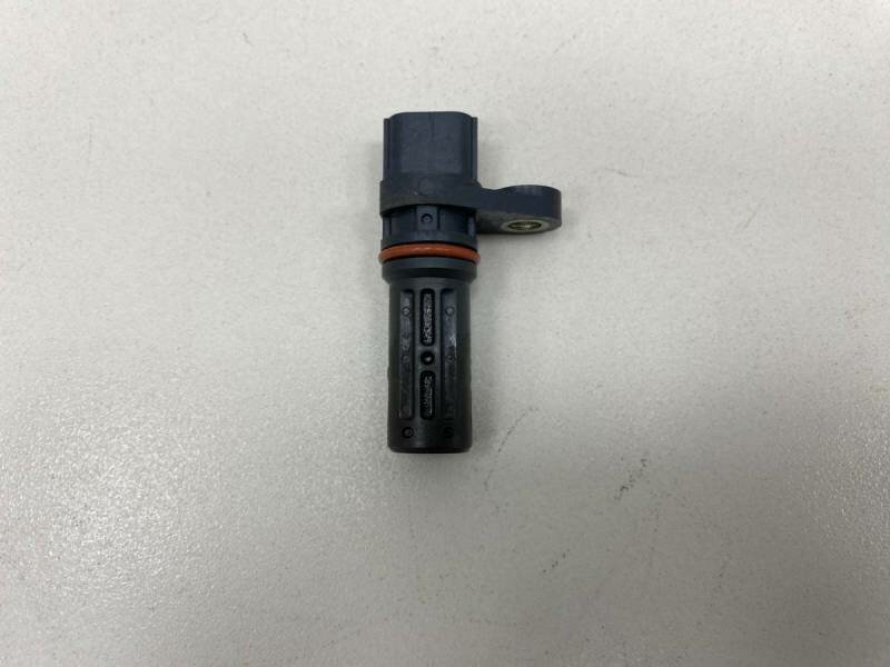 Датчик положения коленвала Honda Civic 4D 2006-2012 кат.номер: 37500RAAA01