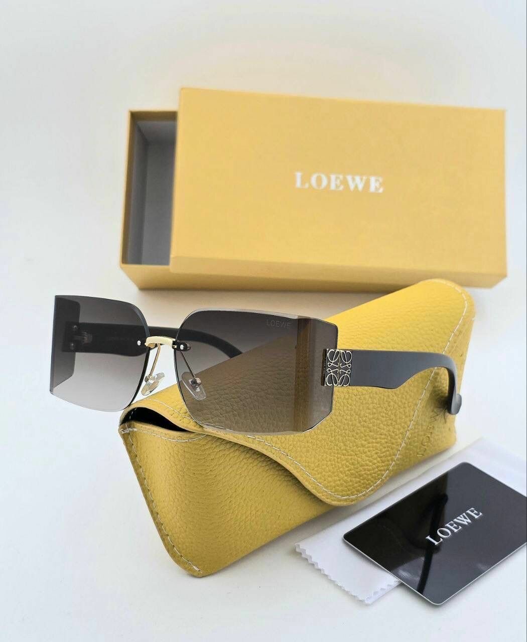 Солнцезащитные очки