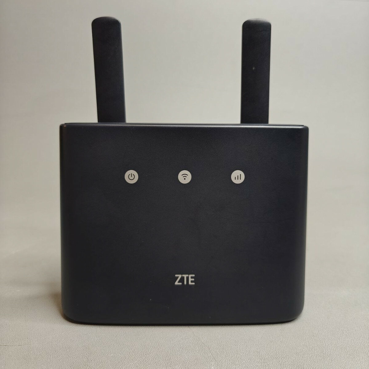 Wi-Fi роутер ZTE MF293N 3G/4G черный (MF293N-B)