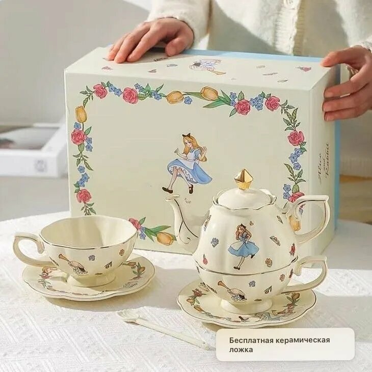 Сервиз чайный "Рисунок Алиса в стране чудес" 600 мл на 1 перс.