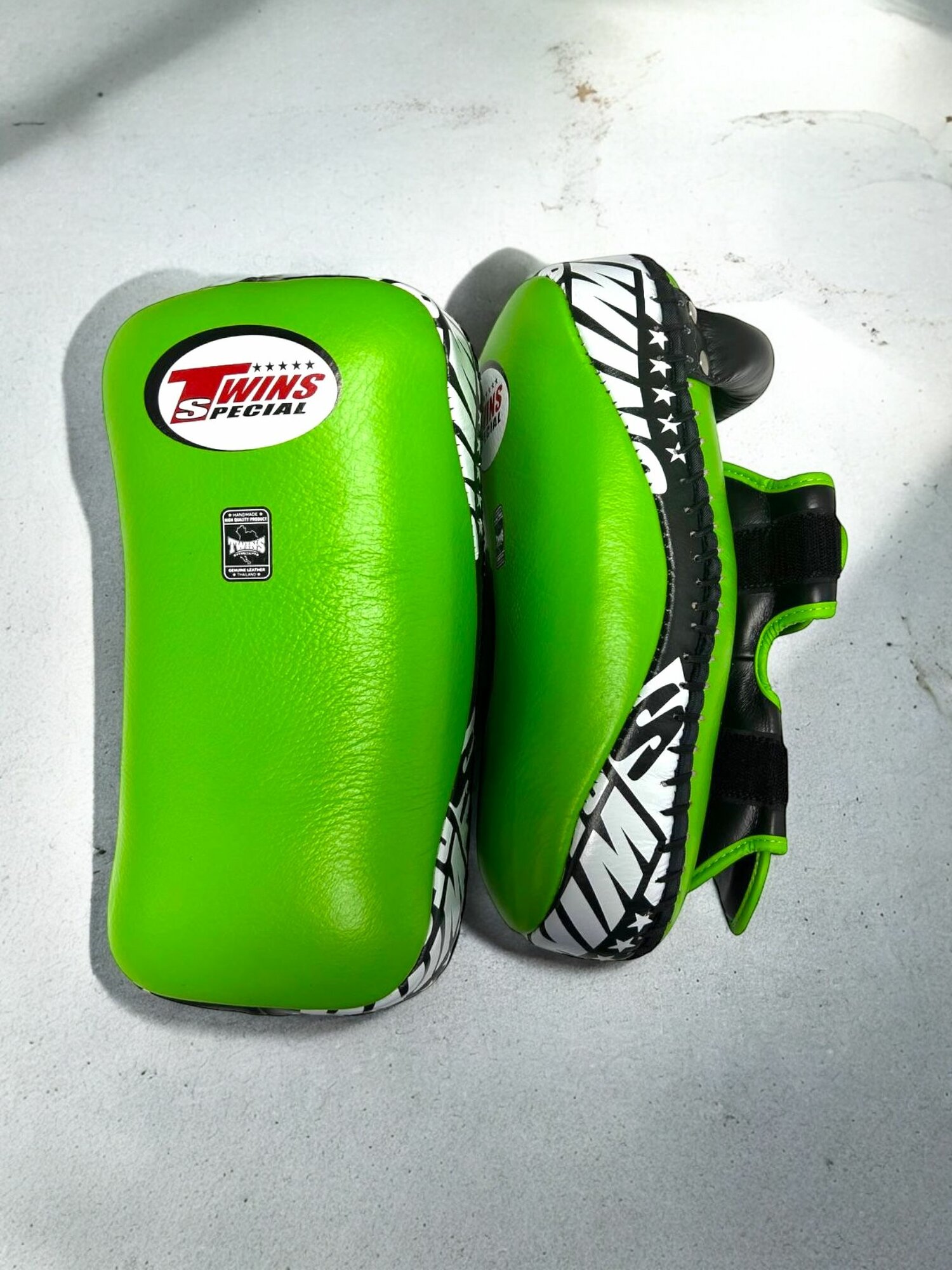 Тайские пэды Twins Special KPL12 зелёные - L размер