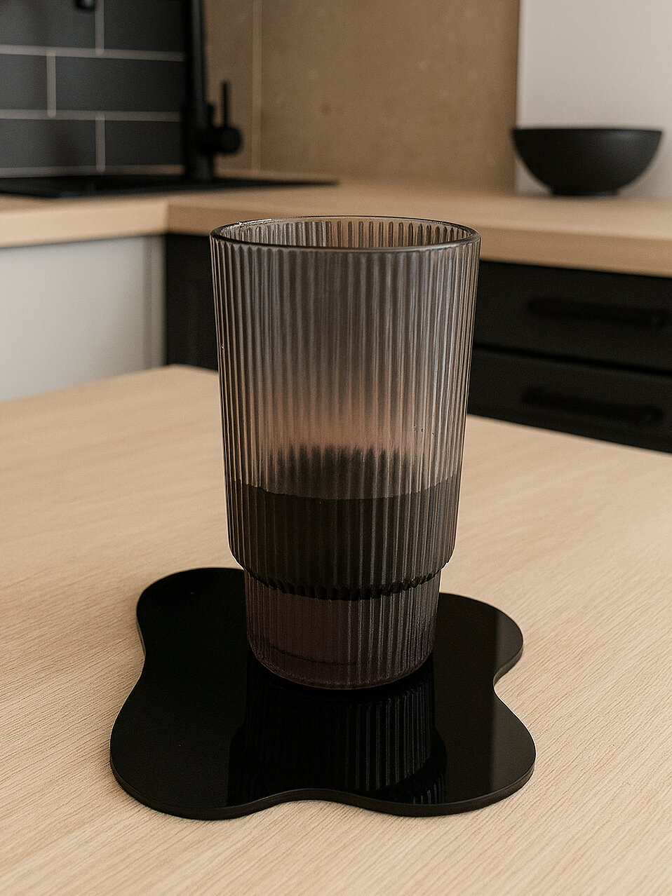 Акриловая подставка WATER, для украшений, свечей, диффузоров, черная из оргстекла