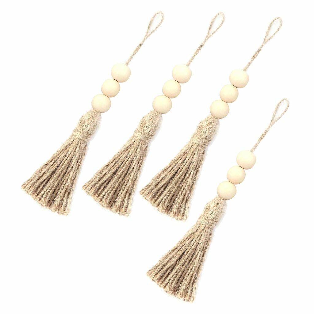 Гирлянды из деревянных бусин