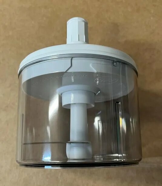 Для блендера Bosch: измельчитель 450 мл (арт. 00657247). Для блендеров серии: MSM64xxx, MSM66x, MS61Ax, MS6CAx,