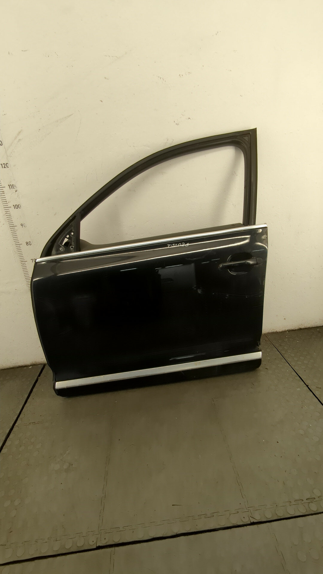 Дверь боковая (легковая) левая передняя Volkswagen Touareg Б/У