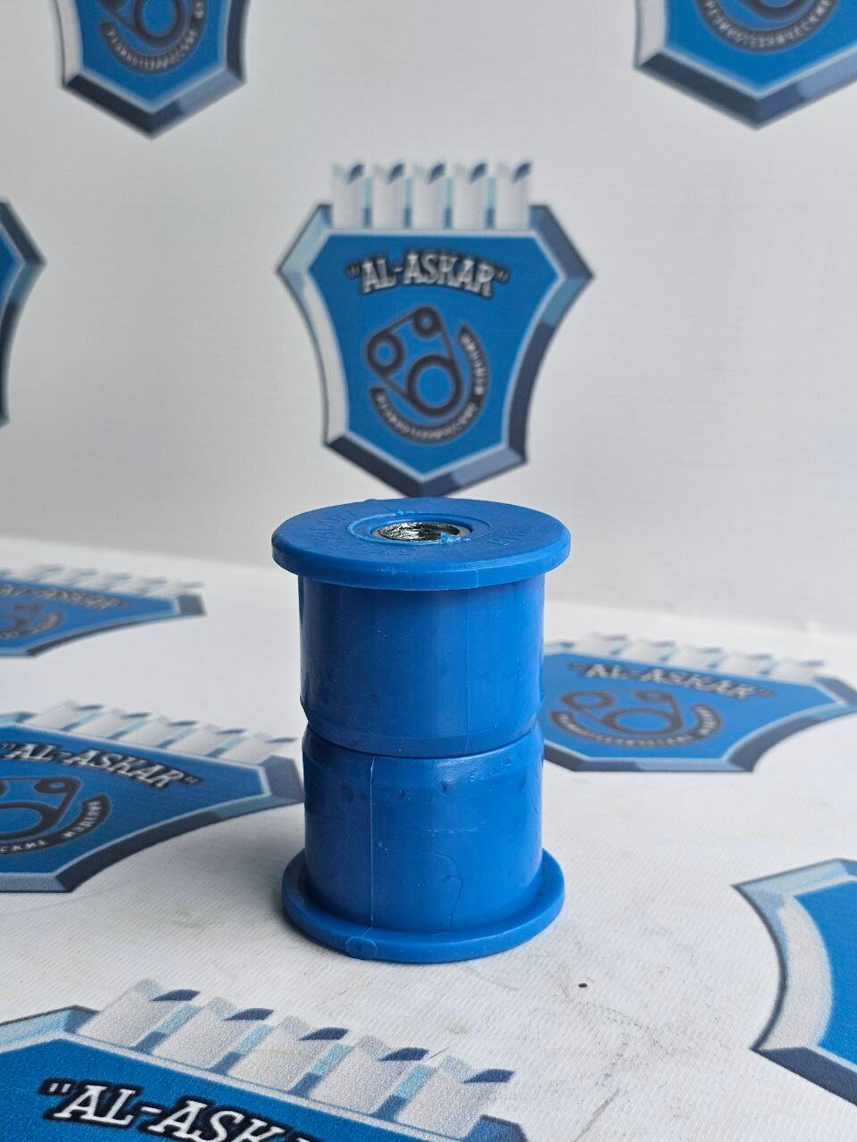 Сайлентблок разборный для автомобиля ГАЗель 3302 (красный/синий)