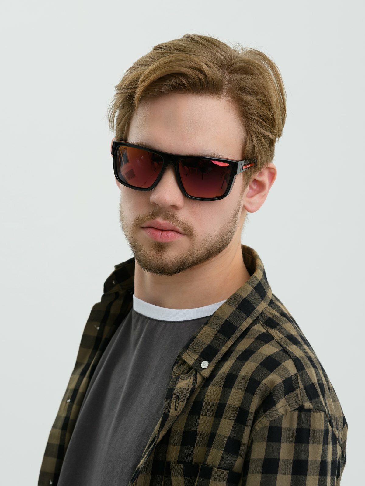 Солнцезащитные очки