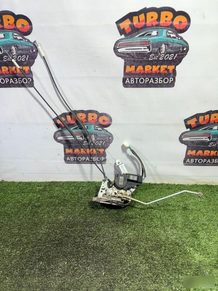 Замок двери передний правый Great Wall Hover H3