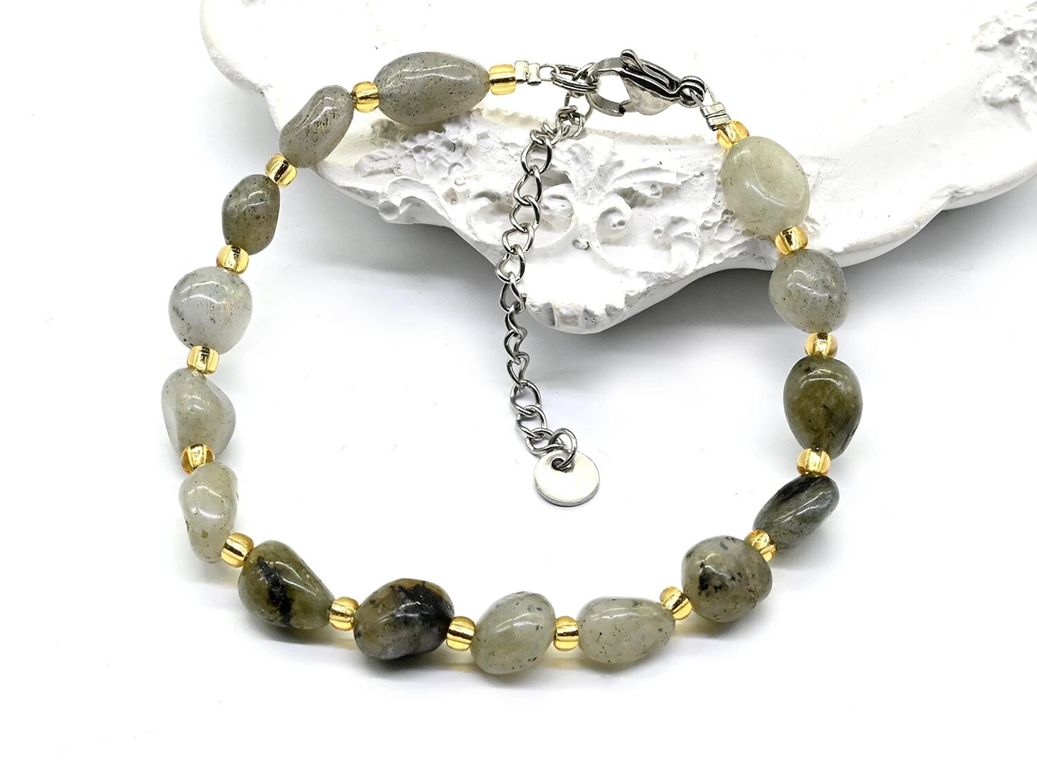 Браслет, лабрадор