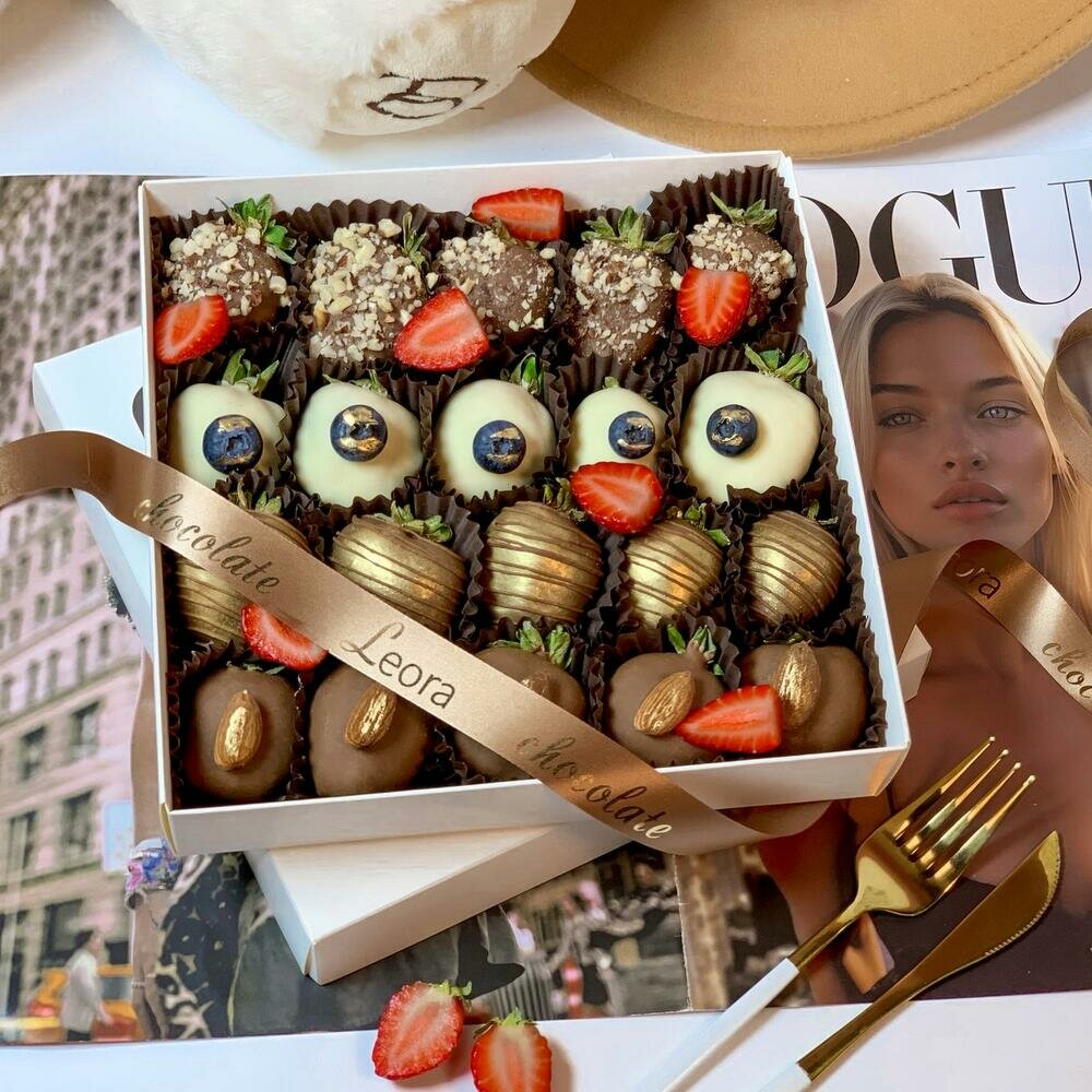 Клубника в Шоколаде. В наборе 16-25 шт. T1084. Leora Flowers дом цветочной моды