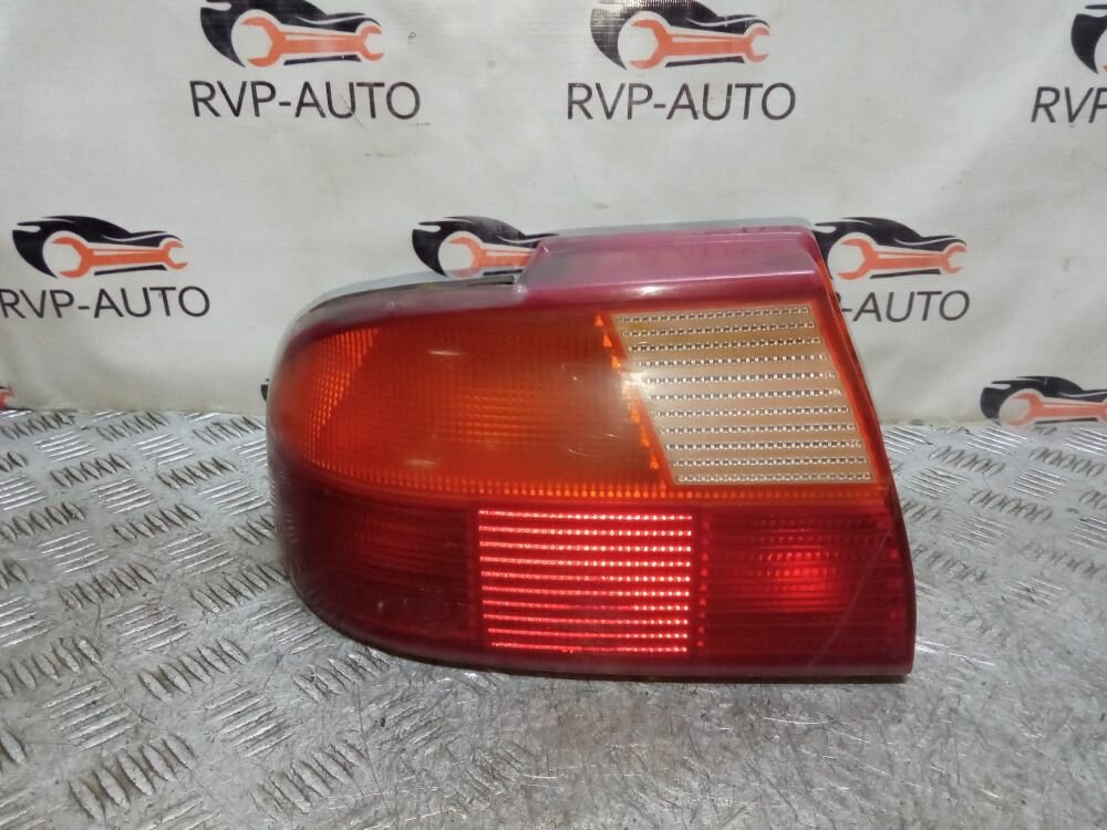 Фонарь задний левый Ford Mondeo 1 1993 — 1996 Ford