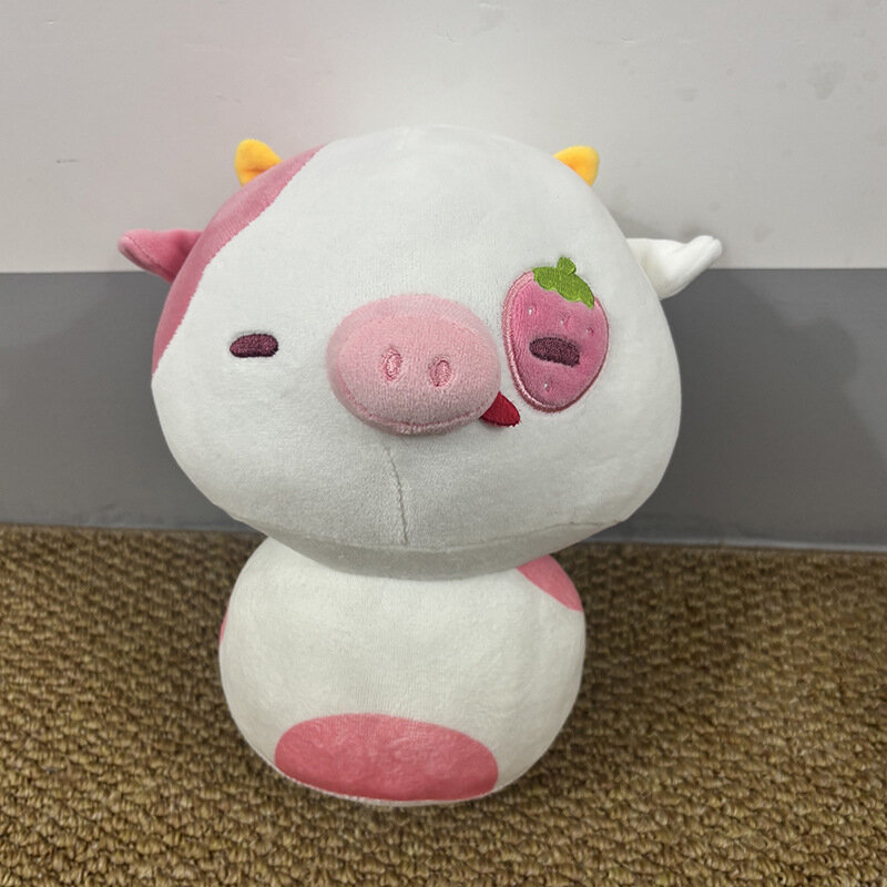 Милая плюшевая коровка с клубничным рисунком, милая подушка в виде коровки с клубничным рисунком, плюшевая свинка с клубничным рисунком, лучший друг.