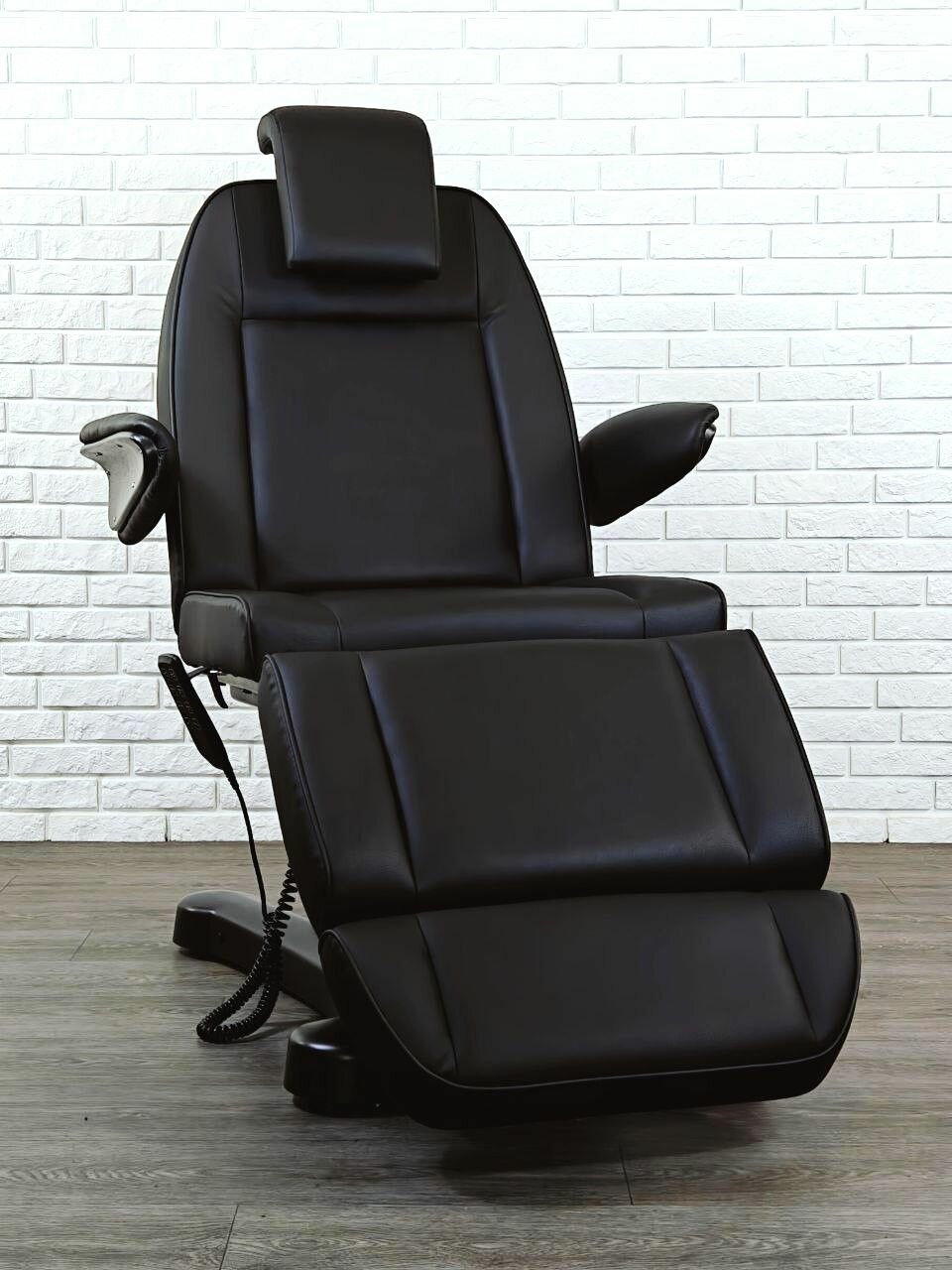 Косметологическое кресло Iceberg Black Edition, 4 мотора