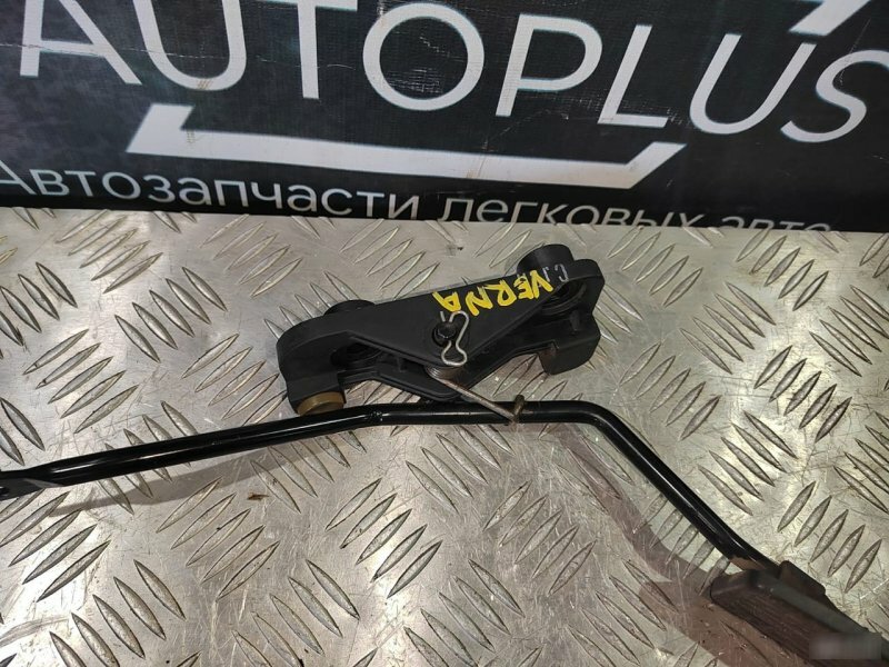 Педаль газа Hyundai Verna 2006-2010 (1.4) Б/У с пробегом Арт. 327001G000 — фото 1