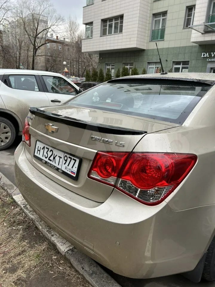 Спойлер для Chevrolet Cruze / Шевроле Круз в черном глянце (+скотч)