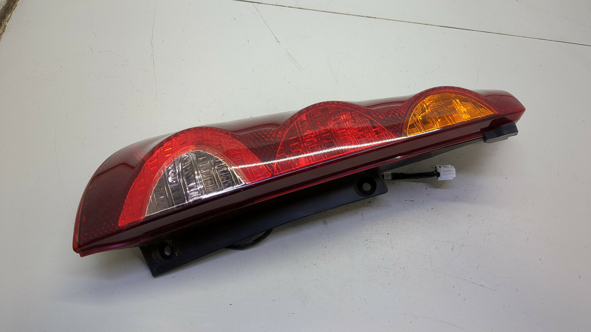 Фонарь (задний) левый Nissan Note E11 Б/У