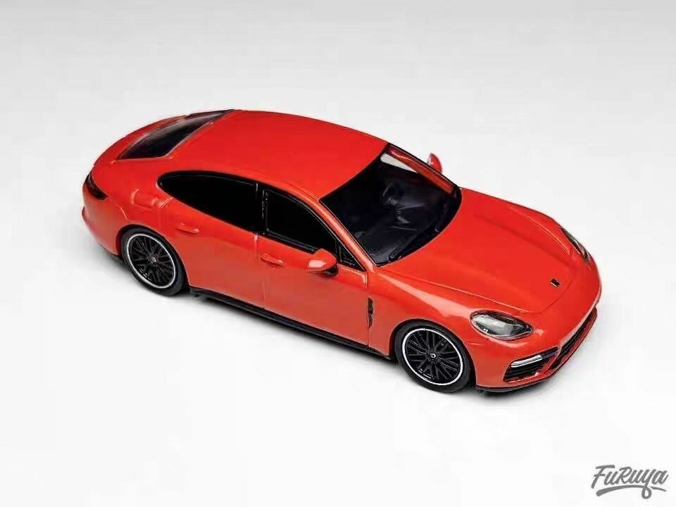 Furuya 1:64 PORSCHE Panamera 971 Turbo Легковая модель автомобиля