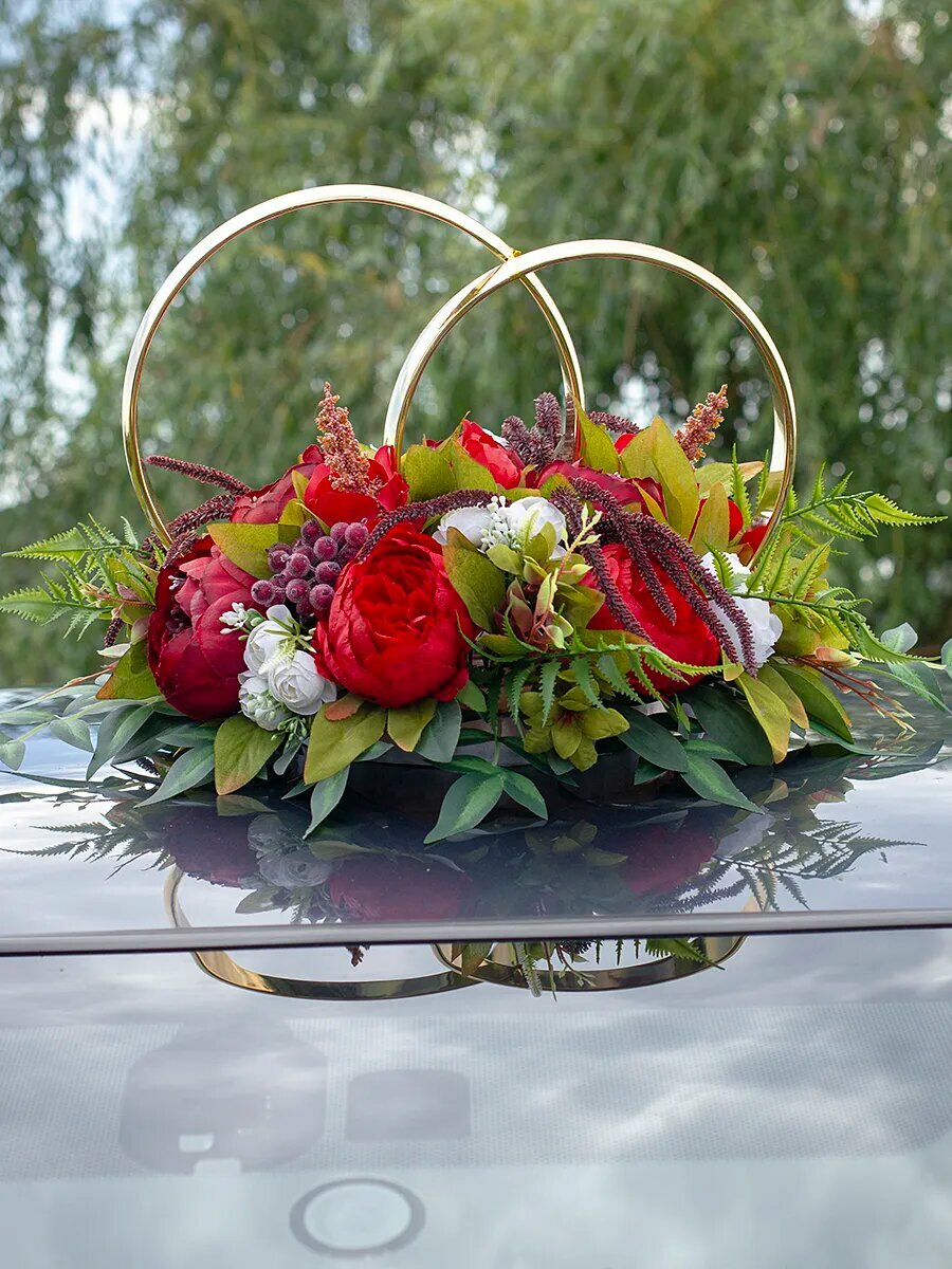 Украшения на машину - свадебные кольца, на крышу авто молодоженов