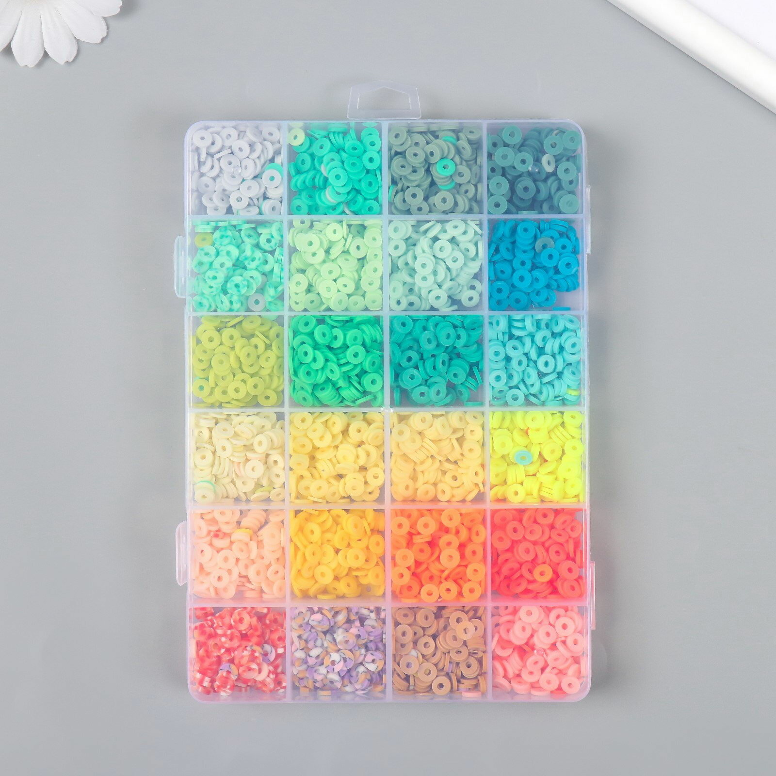 Декор для творчества пластик "Палитра зелёного и жёлтого", d=0.6 см, набор 24 цвета, 18.5x13x2 см