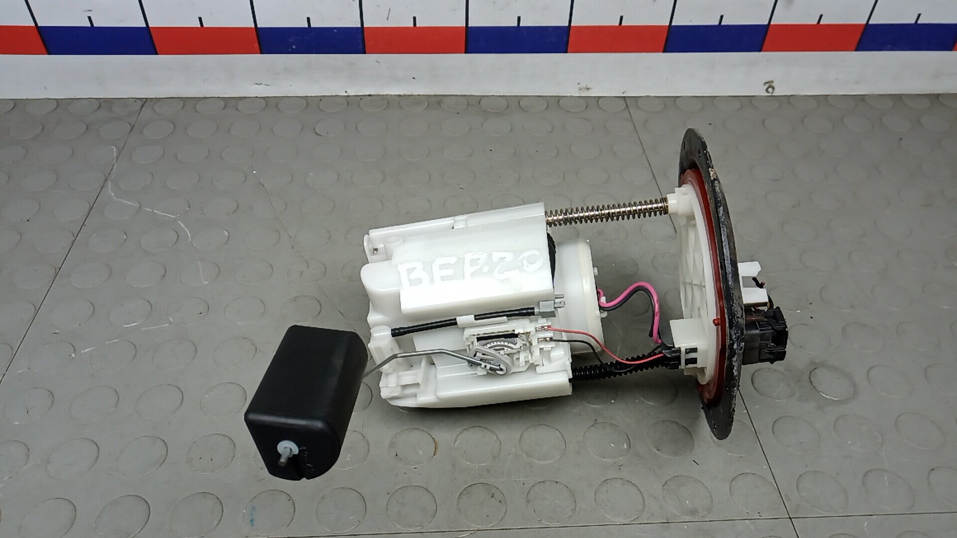 Насос топливный электрический MAZDA 6 2