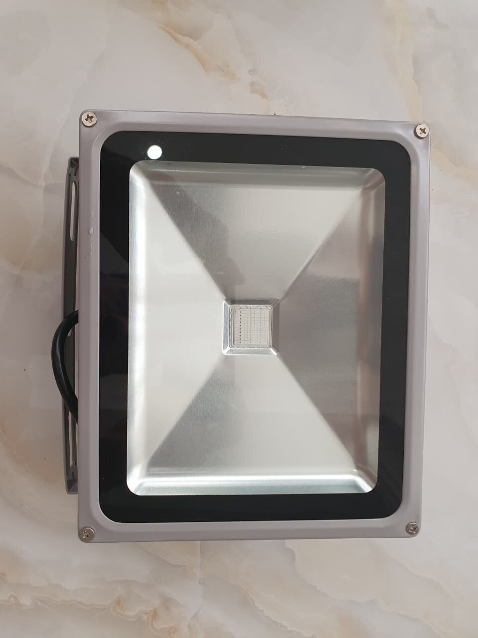 Светодиодный прожектор LEDS POWER 50W RGB AC85-265V