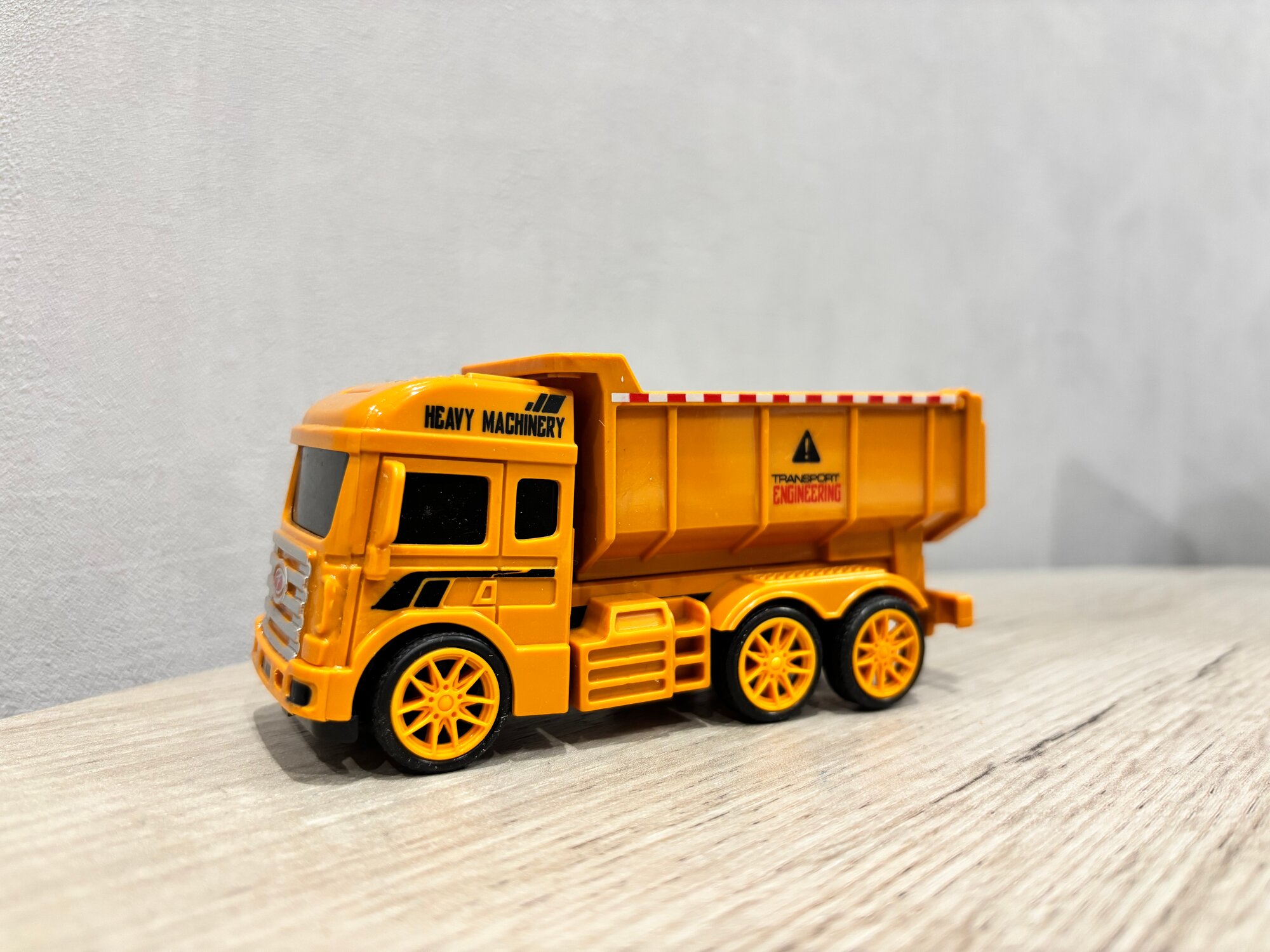 Машинка "Самосвал" с откидным бортом, для детей 3-14 лет, оранжевая