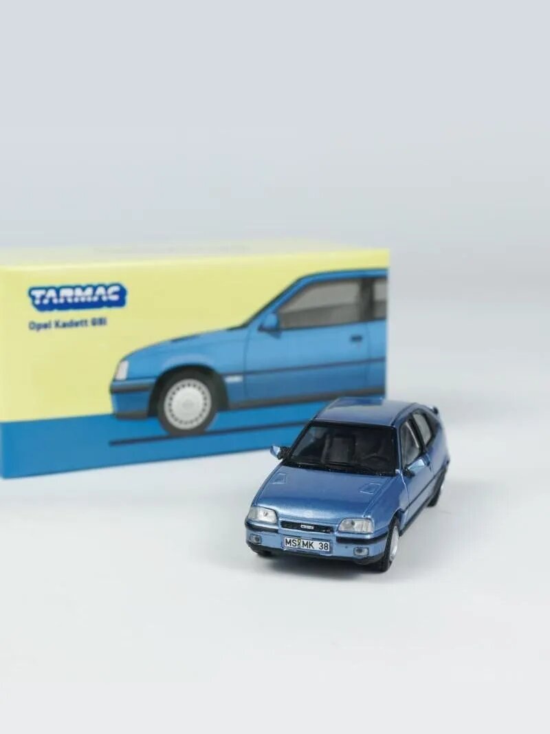 Машинка Tarmac Works TW 1/64 Opel Kadett GSi Blue Metallic Die-cast Alloy Car Model Collection Display Gift