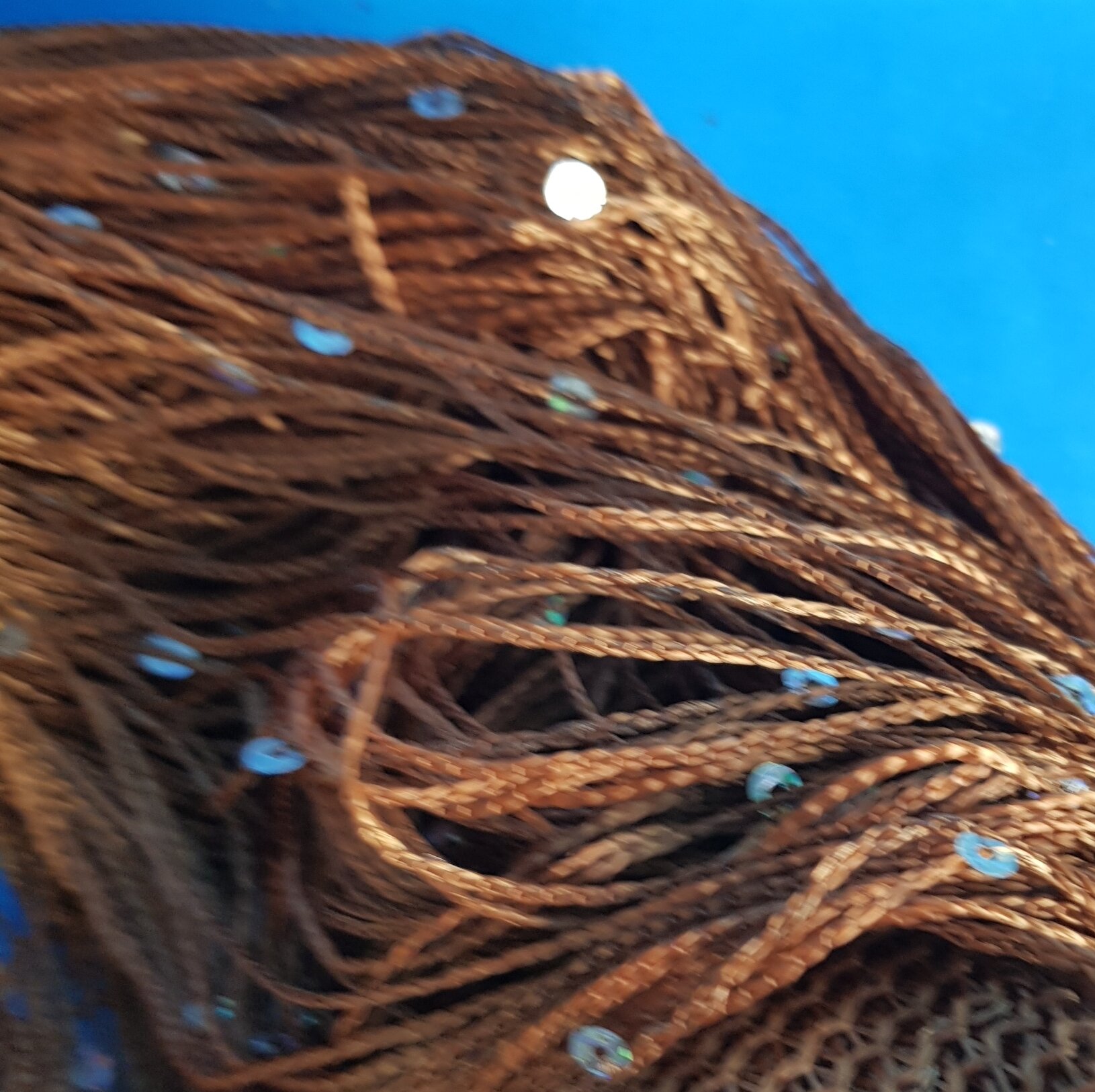 !09 Нитяная занавеска с пайетками цвет коричневый (300*300)