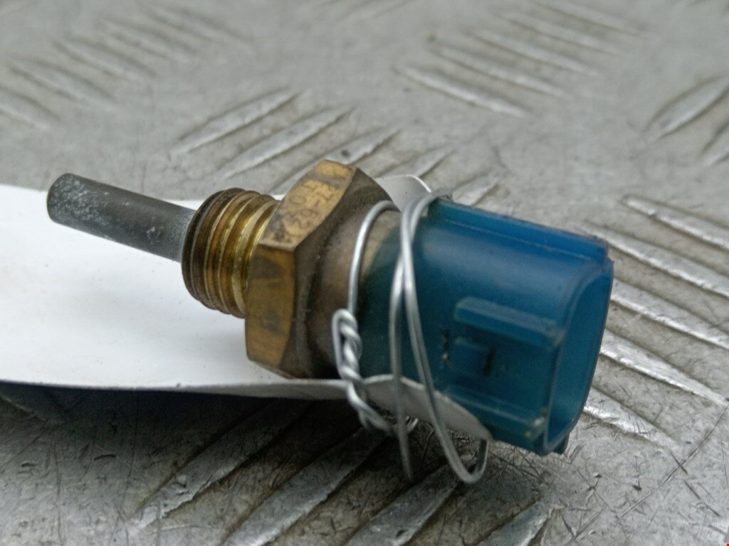 Датчик температуры охлаждающей жидкости Nissan Qashqai+2 2263044B20 арт. 2261259