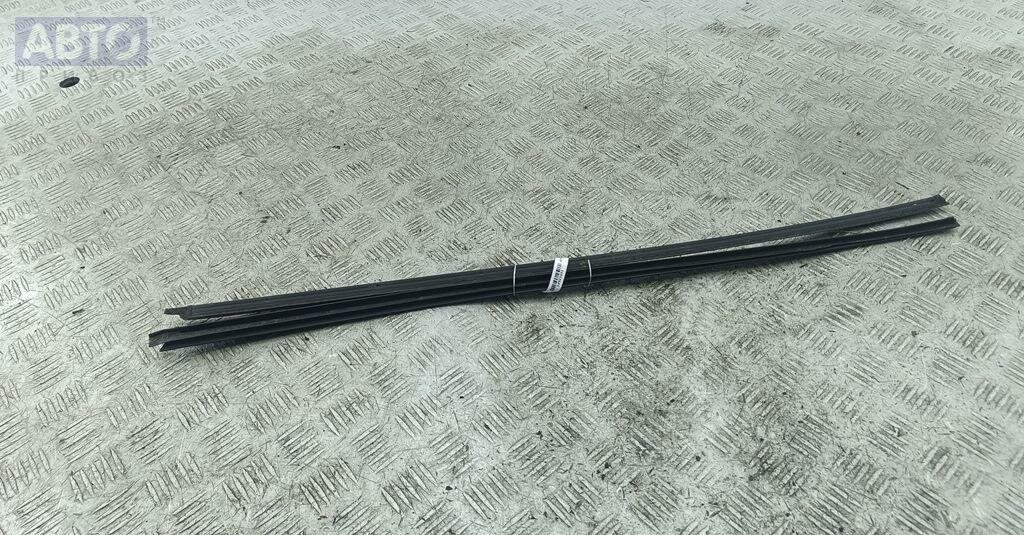 Молдинг лобового стекла Audi A4 B5 (1994-2001)