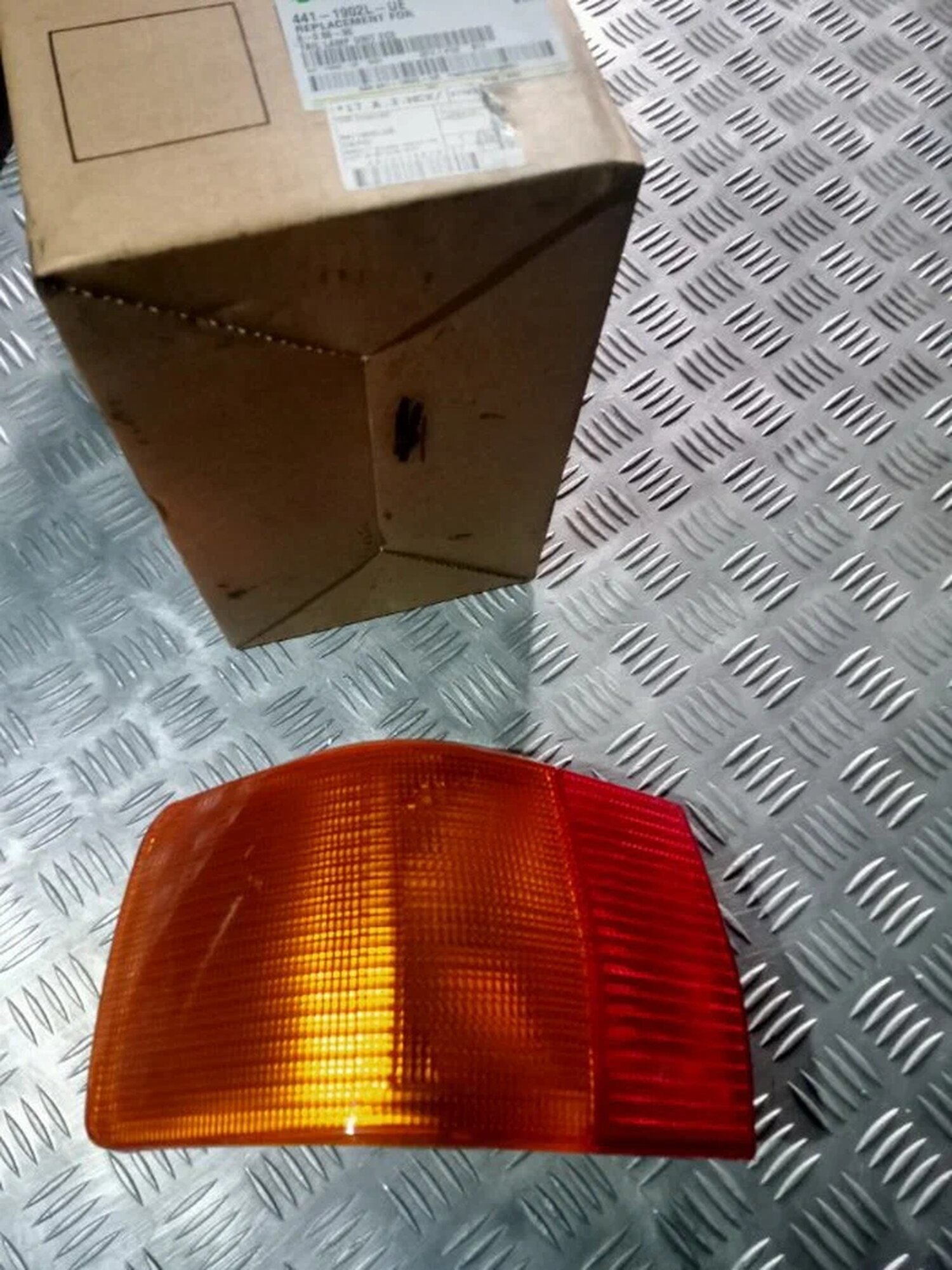 Фонарь DEPO 893945217A AUDI: 80 B3 10.86-08.91, задний, левый, желтый