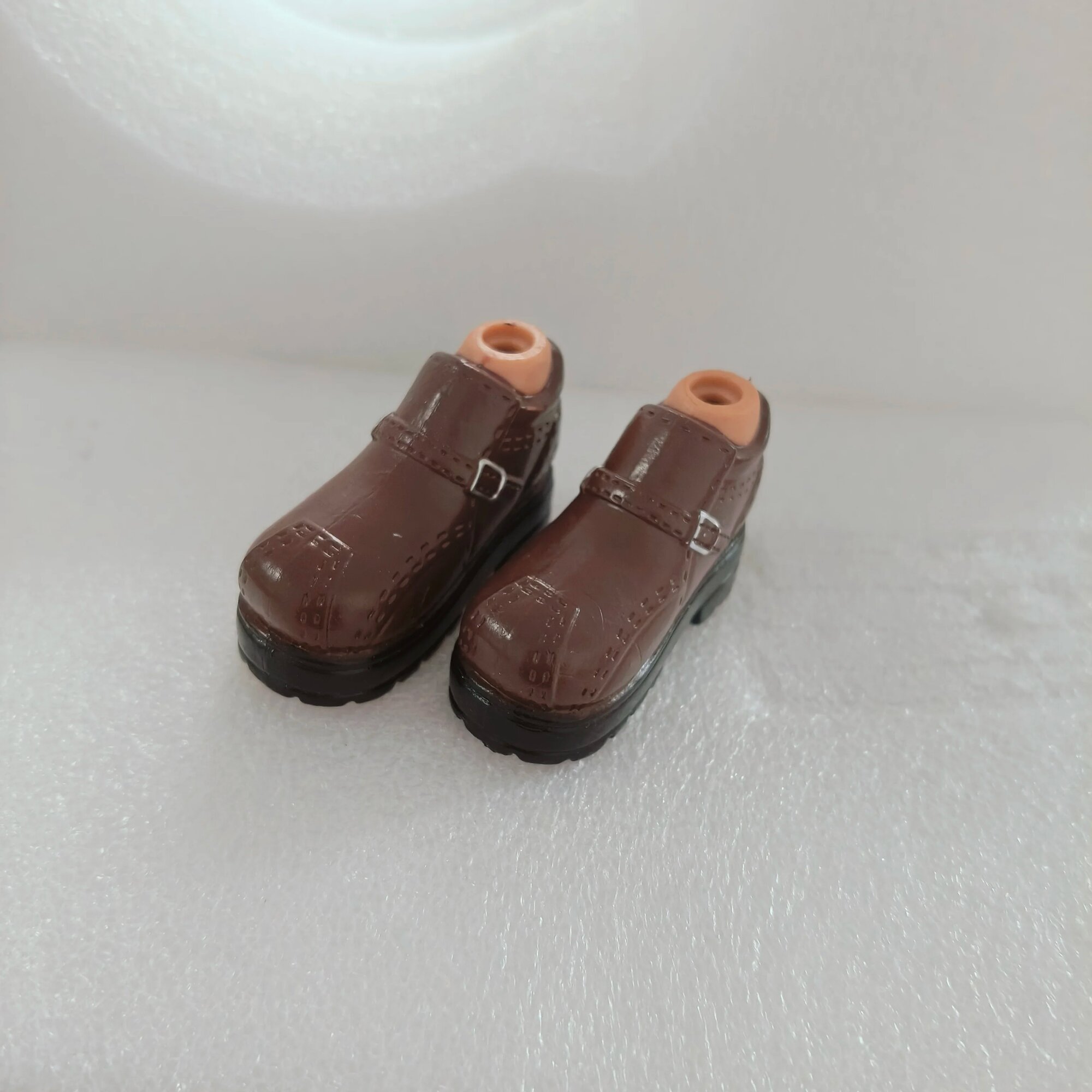 Пластиковые туфли для куклы Братц Коричневый, 18