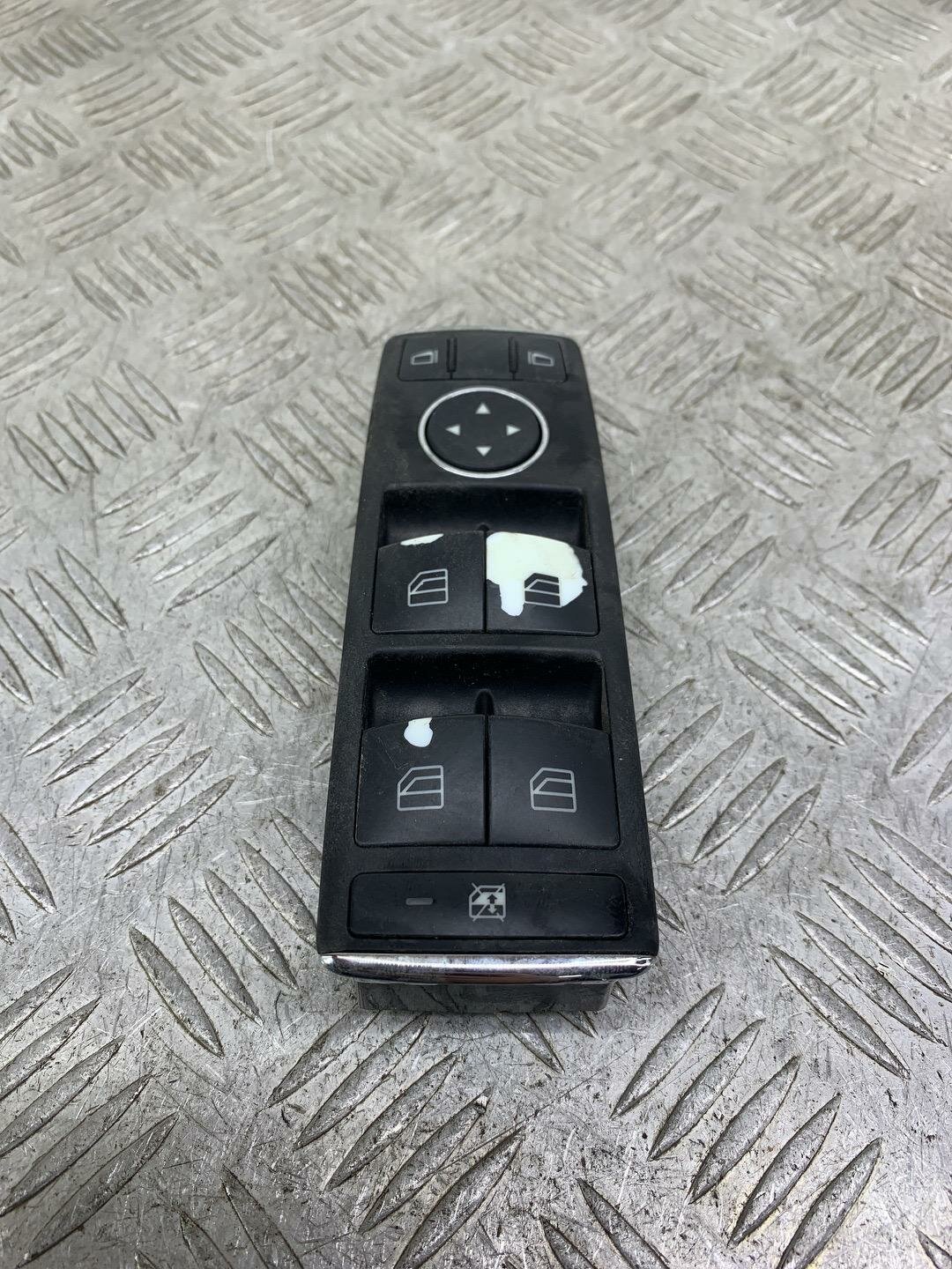 Блок управления стеклоподъемниками передней левой Mercedes-Benz C W204 2007 A2128208210