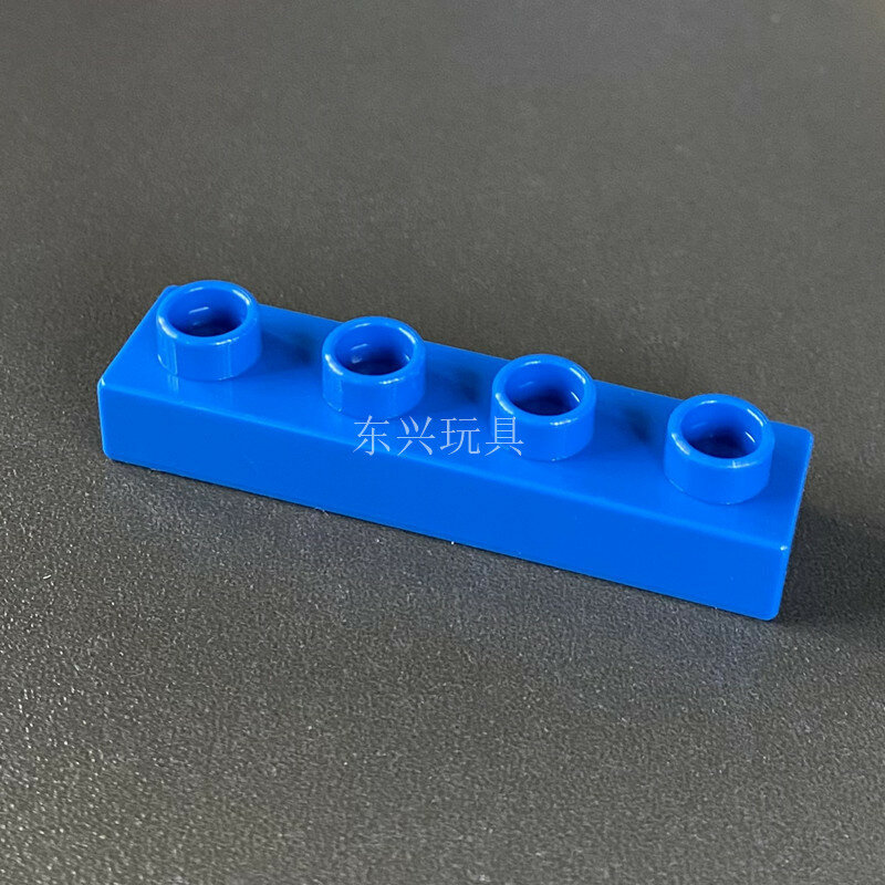 Большие гранулированные строительные блоки фундаментные части однорядные короткие 4-луночные части 1X4 отверстия