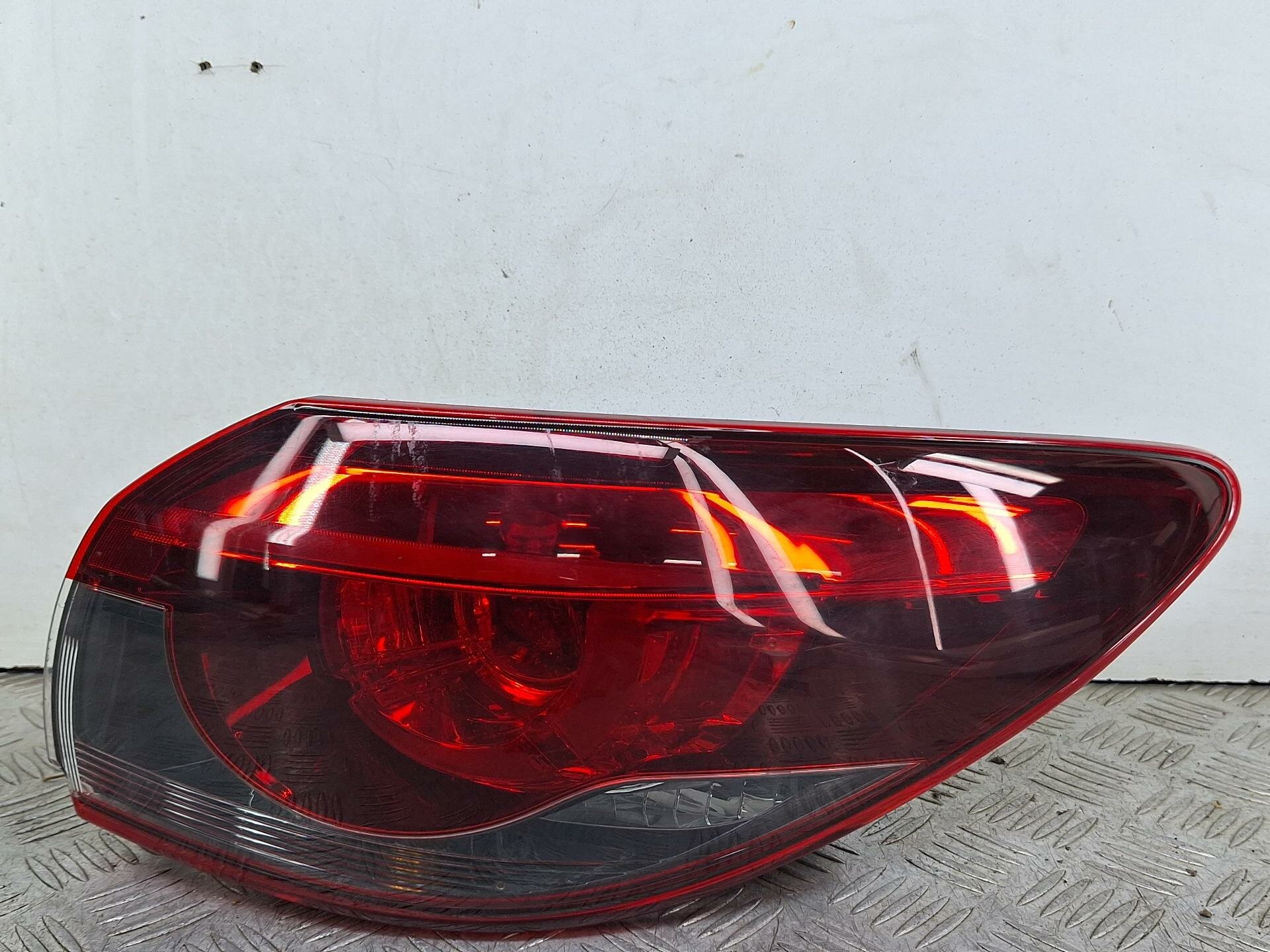 Фонарь задний правый Mazda 6 3 2-й рест. 2020 GJE851150