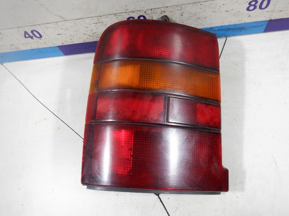 Фонарь задний левый Nissan Serena C23 265559C000