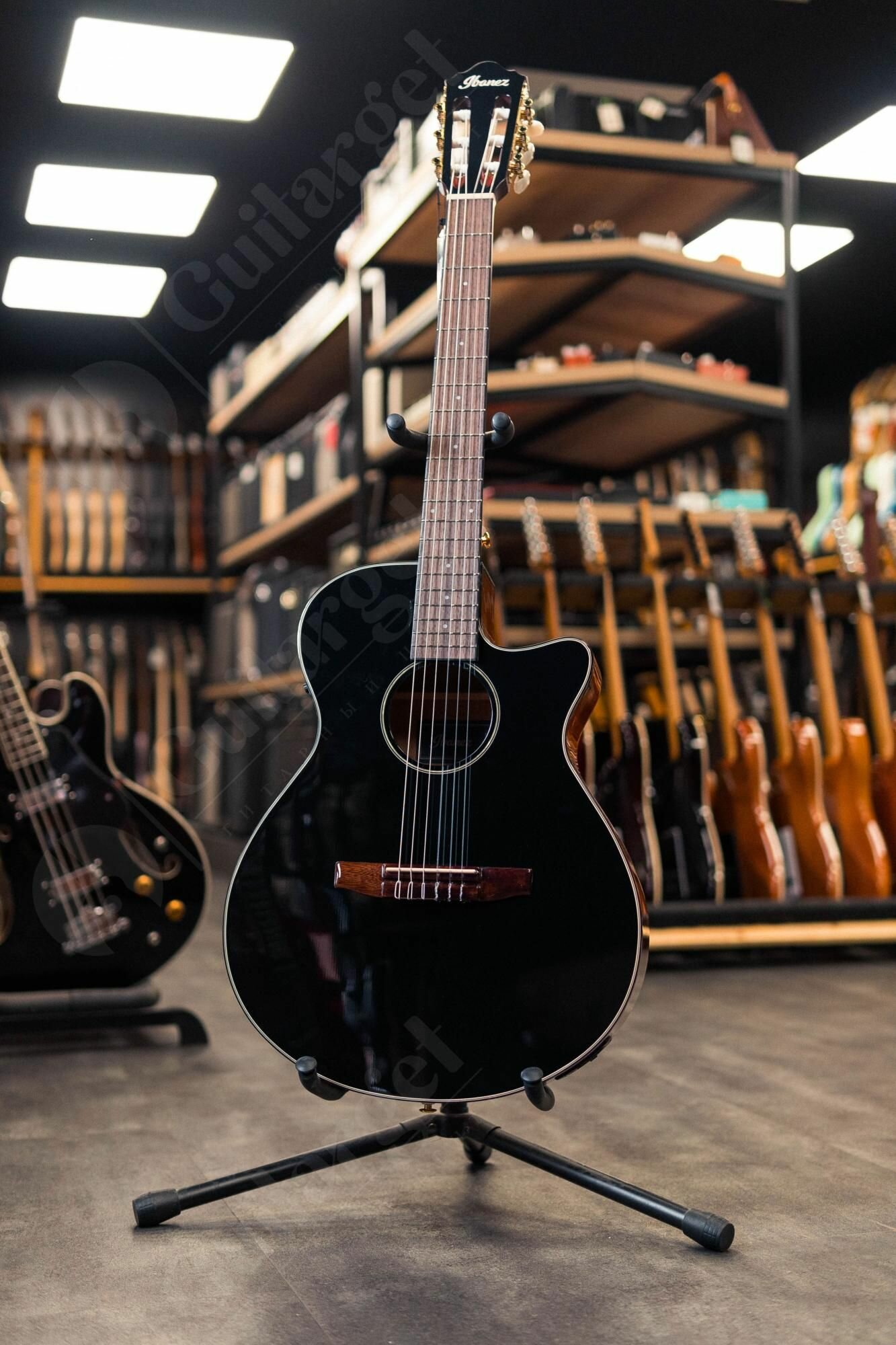 Электроакустическая гитара Ibanez AEG50N-BKH