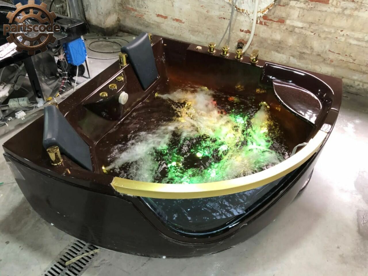 Бассейн гидромассажный джакузи premium017