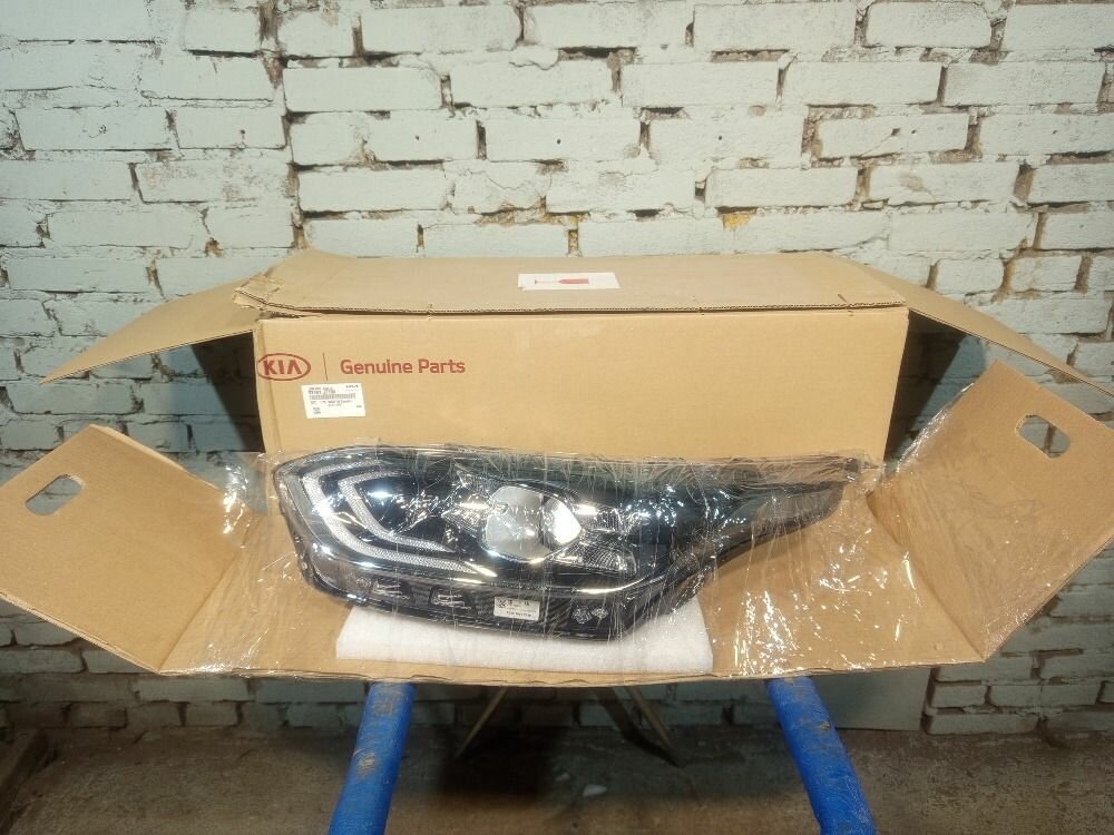 Фара левая диодная Kia Ceed 3 CD рест. 2020- 92101j7100