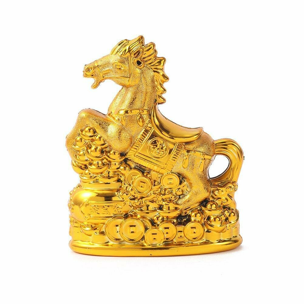 Копилка в форме лошади, символа китайского зодиака.