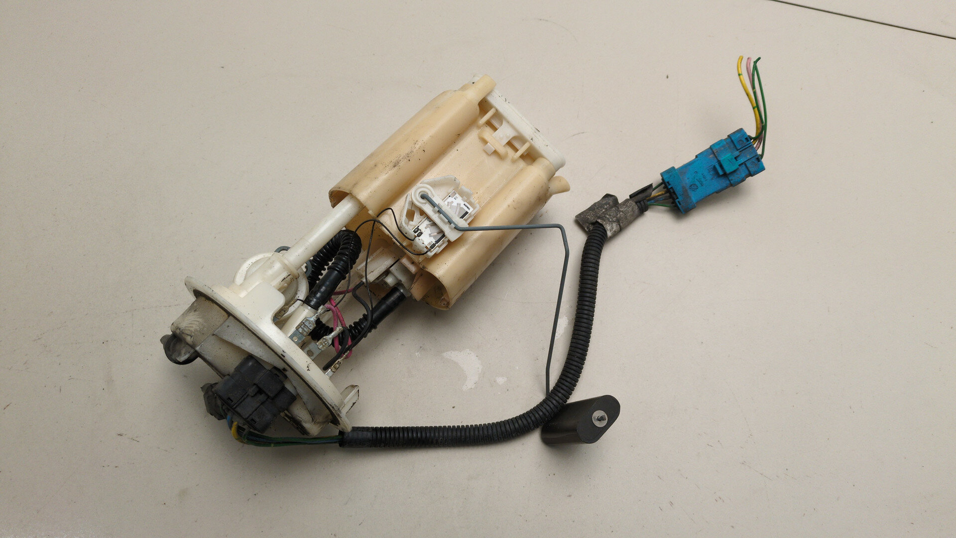 Насос топливный электрический Citroen Berlingo Б/У