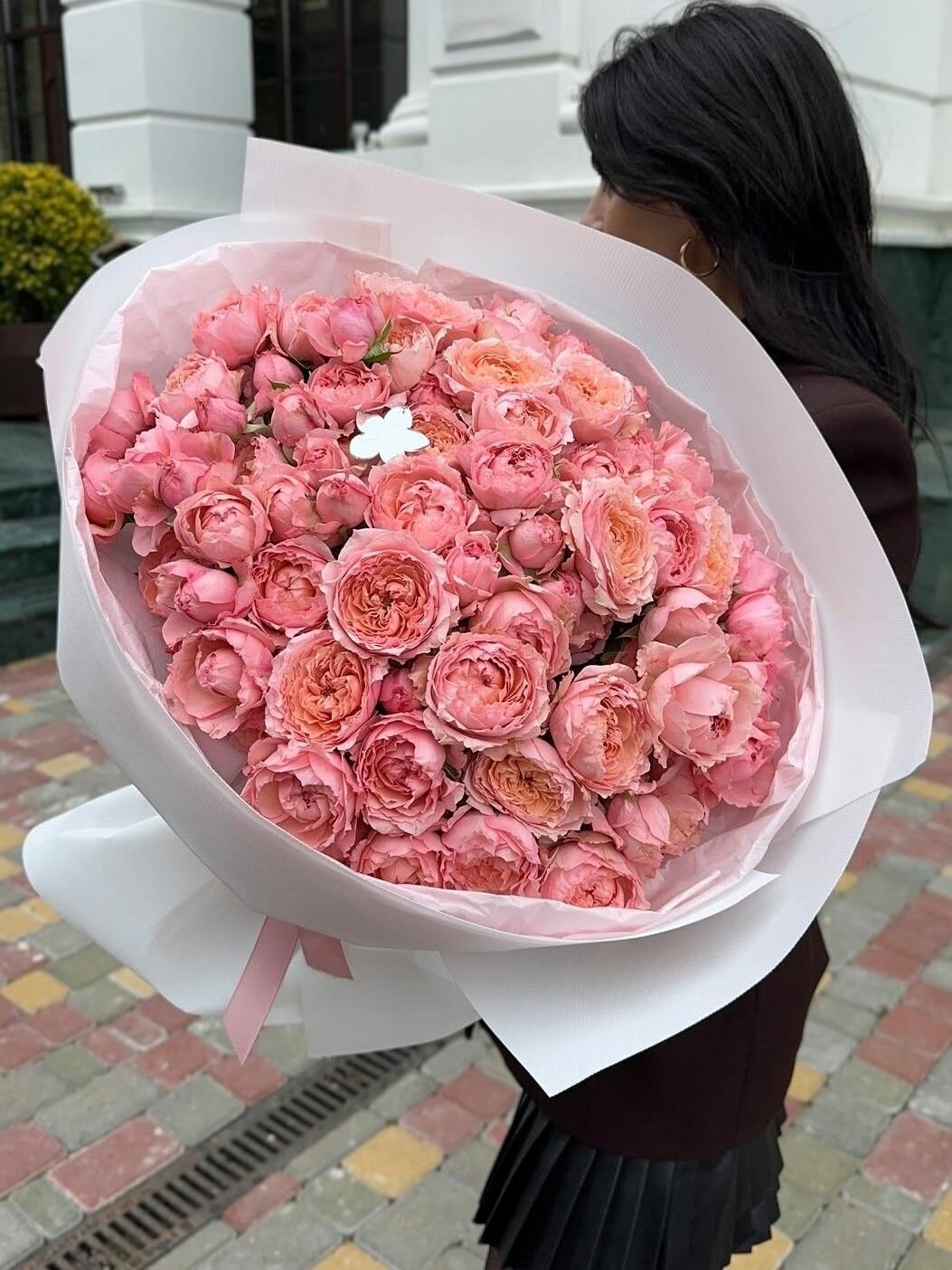 Кустовая пионовидная роза Джульетта 19 шт.