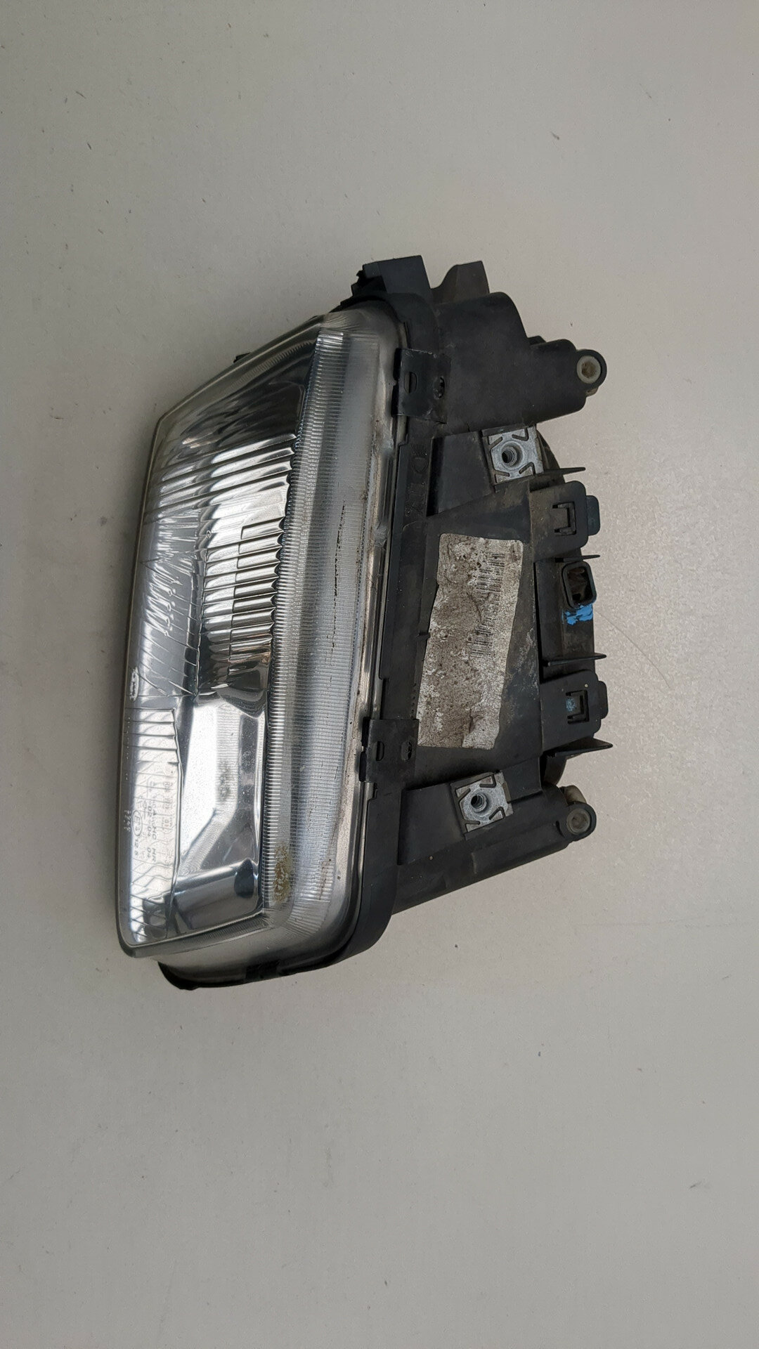 Фара (передняя) правая Audi A3 (8L) Б/У