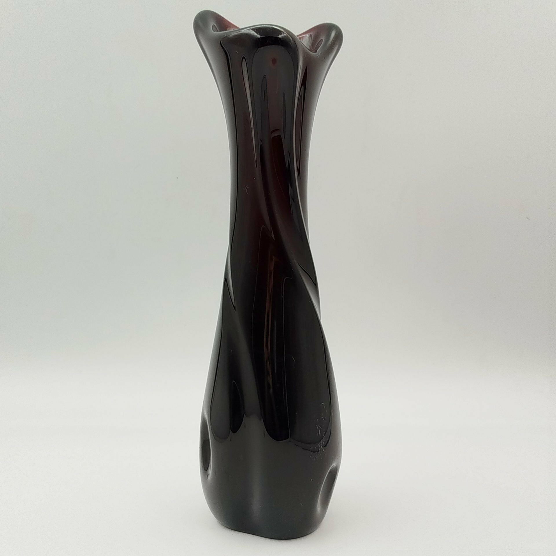 Ваза для цветов витой формы, стекло, гутная техника, Чехословакия, 1970-1990 гг.