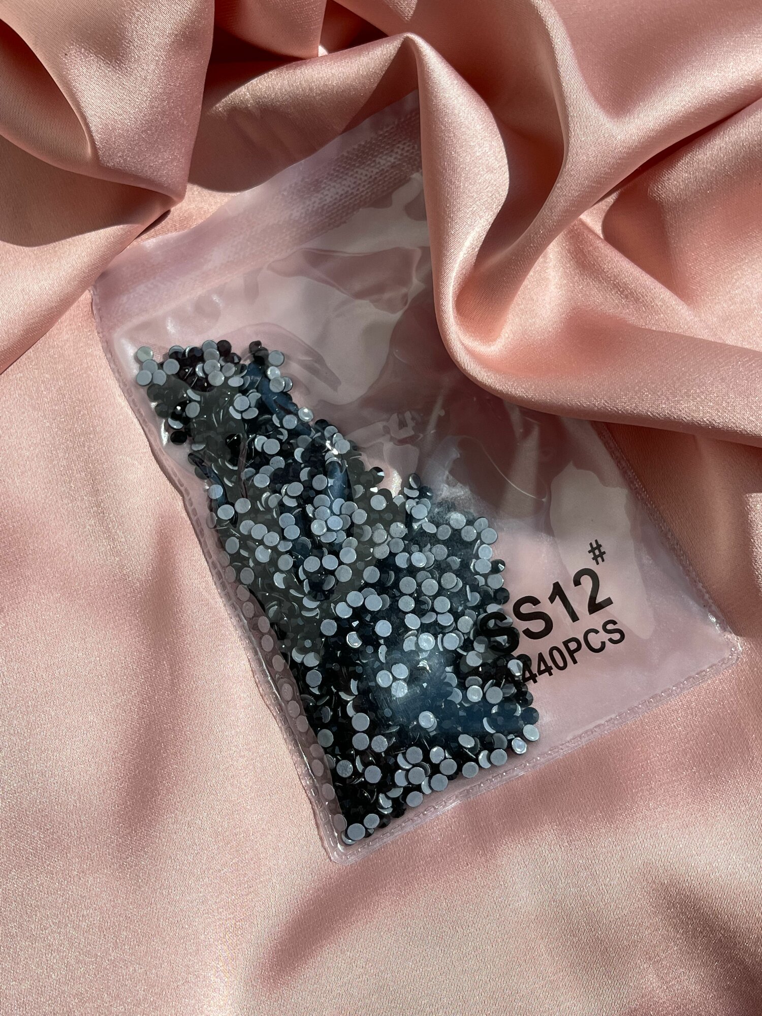Стразы термоклеевые горячей фиксации SS12, 3мм, 1440шт