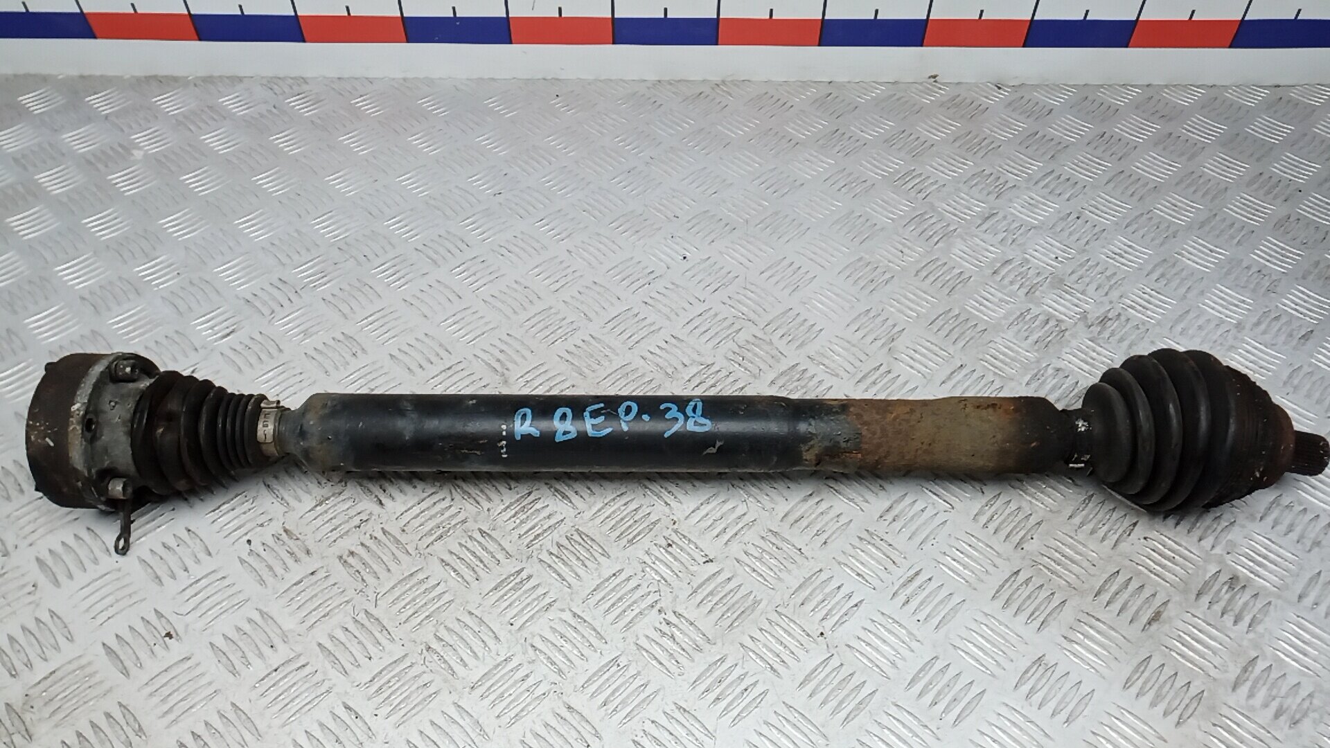 Привод передний правый VOLKSWAGEN PASSAT B6, Номер 1Q0407272