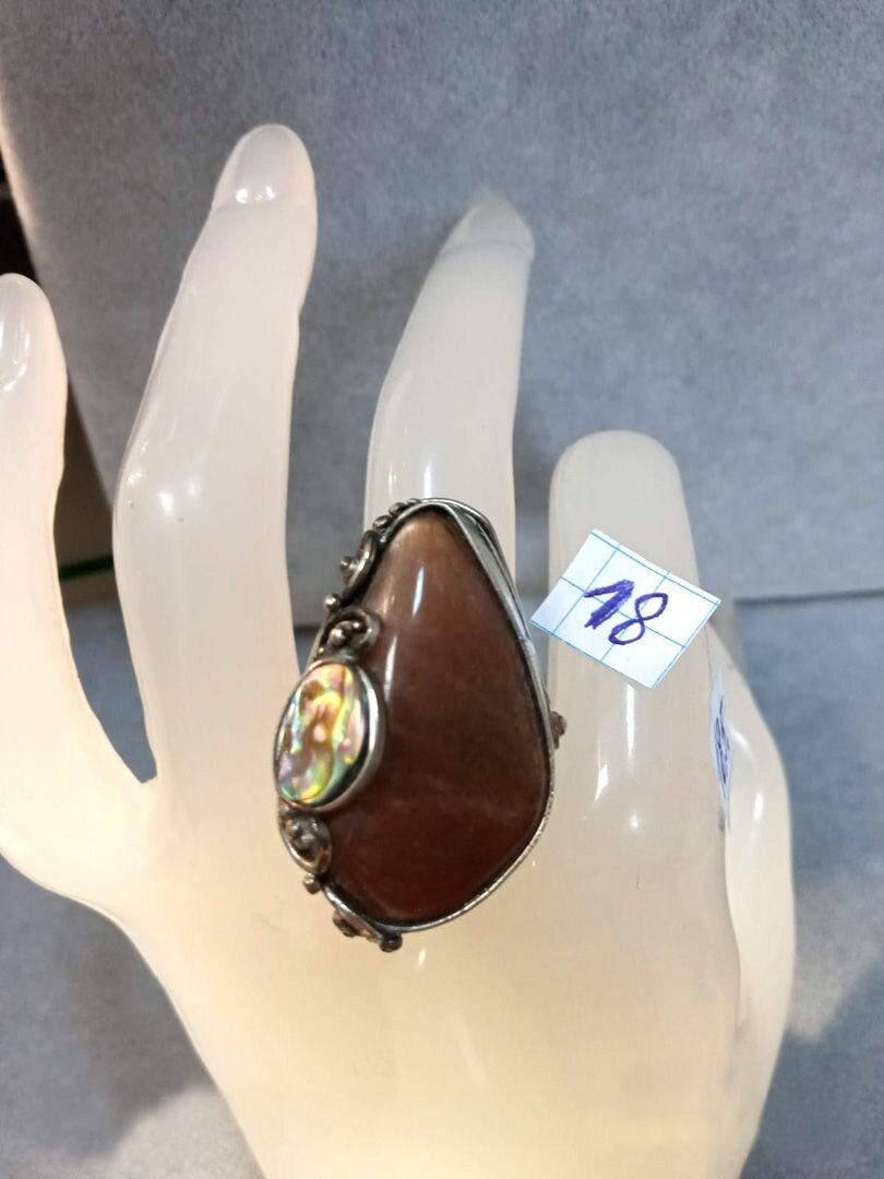 Кольцо, гeлиoлит