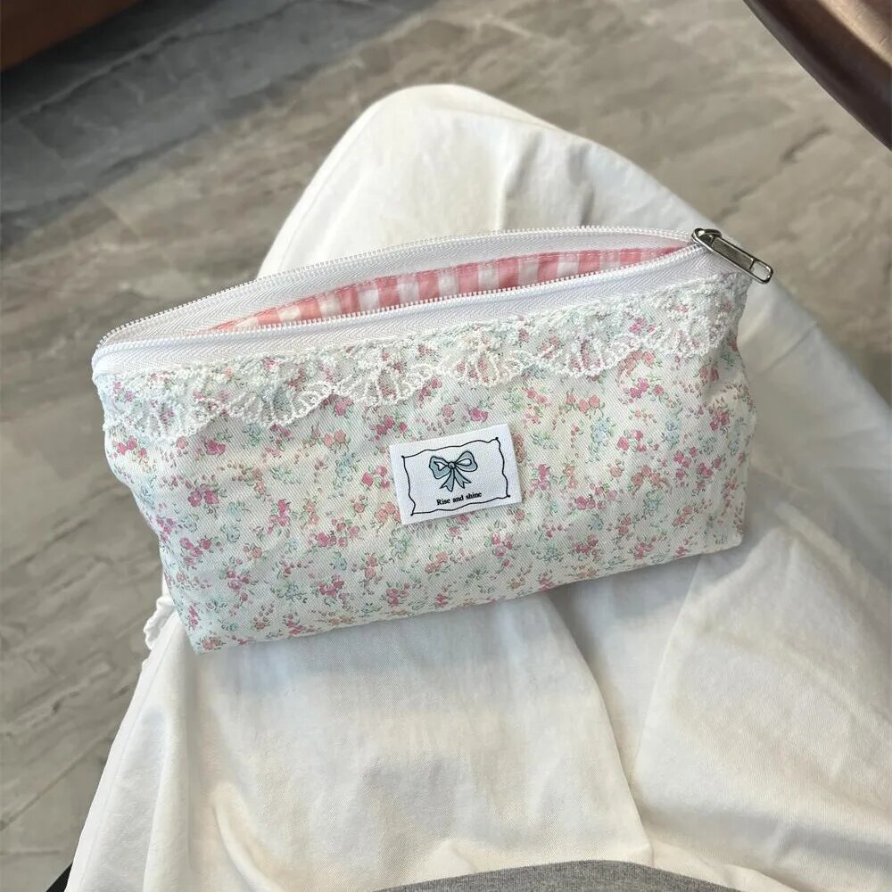 Кружевная косметичка Only Pen Bag