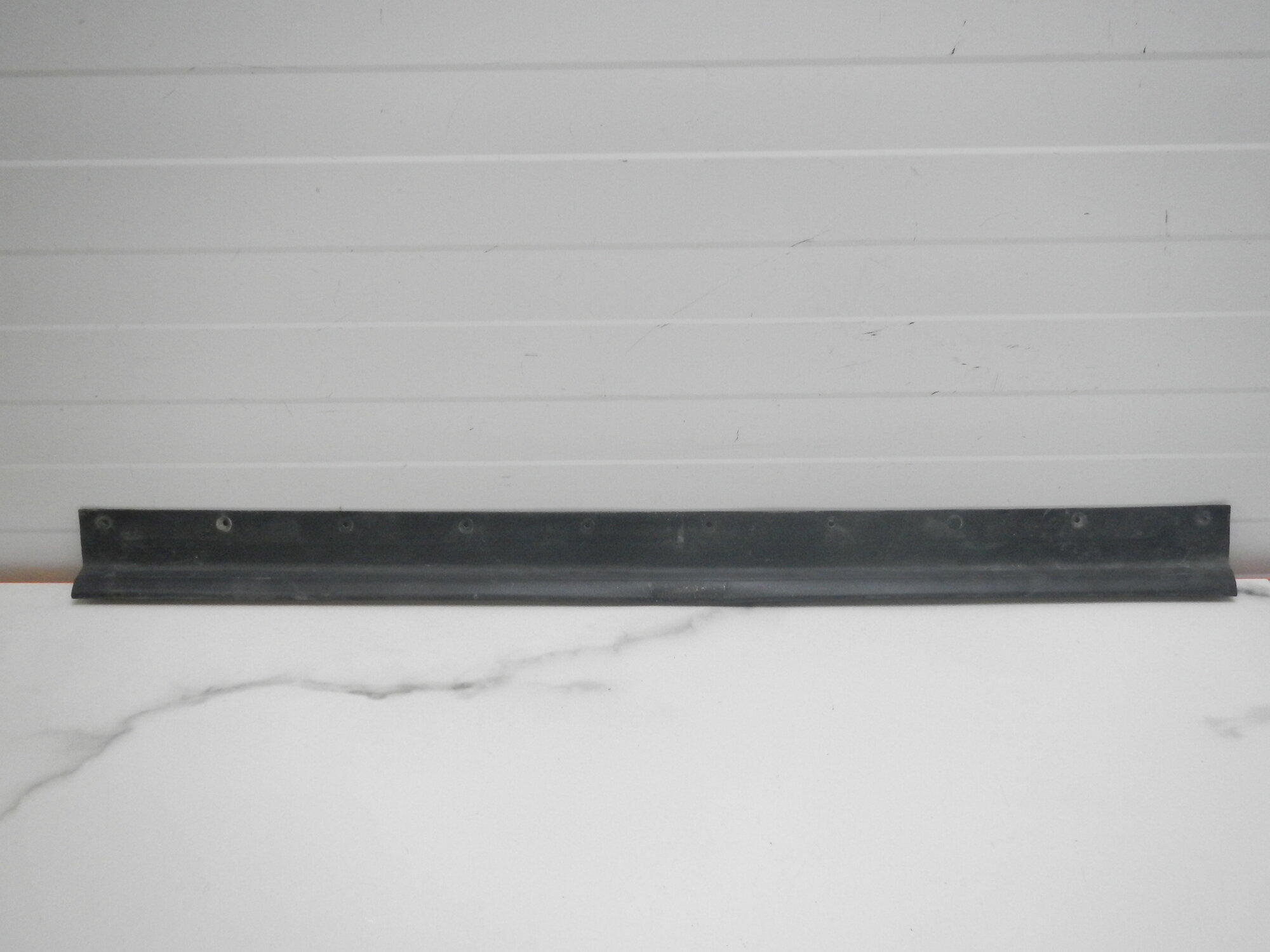 Б/У Уплотнитель двери задней правой, EXEED (Эксид)-TXL (21-) EXEED TXL (21-) нижний Потертости. 617828 EXEED арт. 5540004...